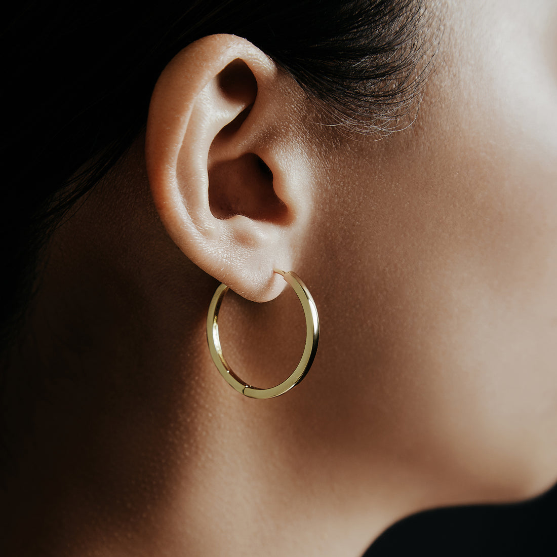 Timeless Hoop | SHASHI gold hoop earrings – SHOP SHASHI