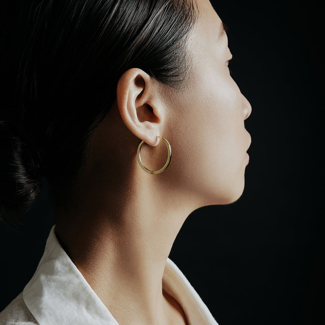 Timeless Hoop | SHASHI gold hoop earrings – SHOP SHASHI
