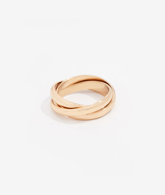 Vera Ring | Gold Intertwined Ring by Shashi – SHOP SHASHI