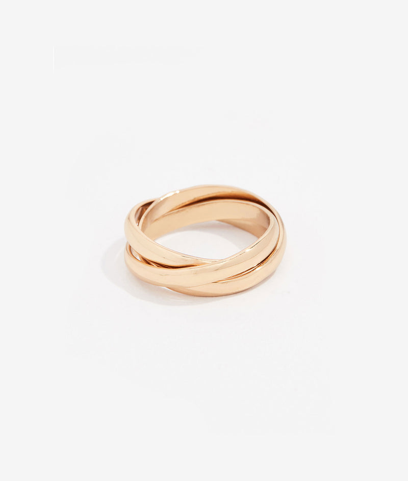 Vera Ring | Gold Intertwined Ring by Shashi - SHOP SHASHI