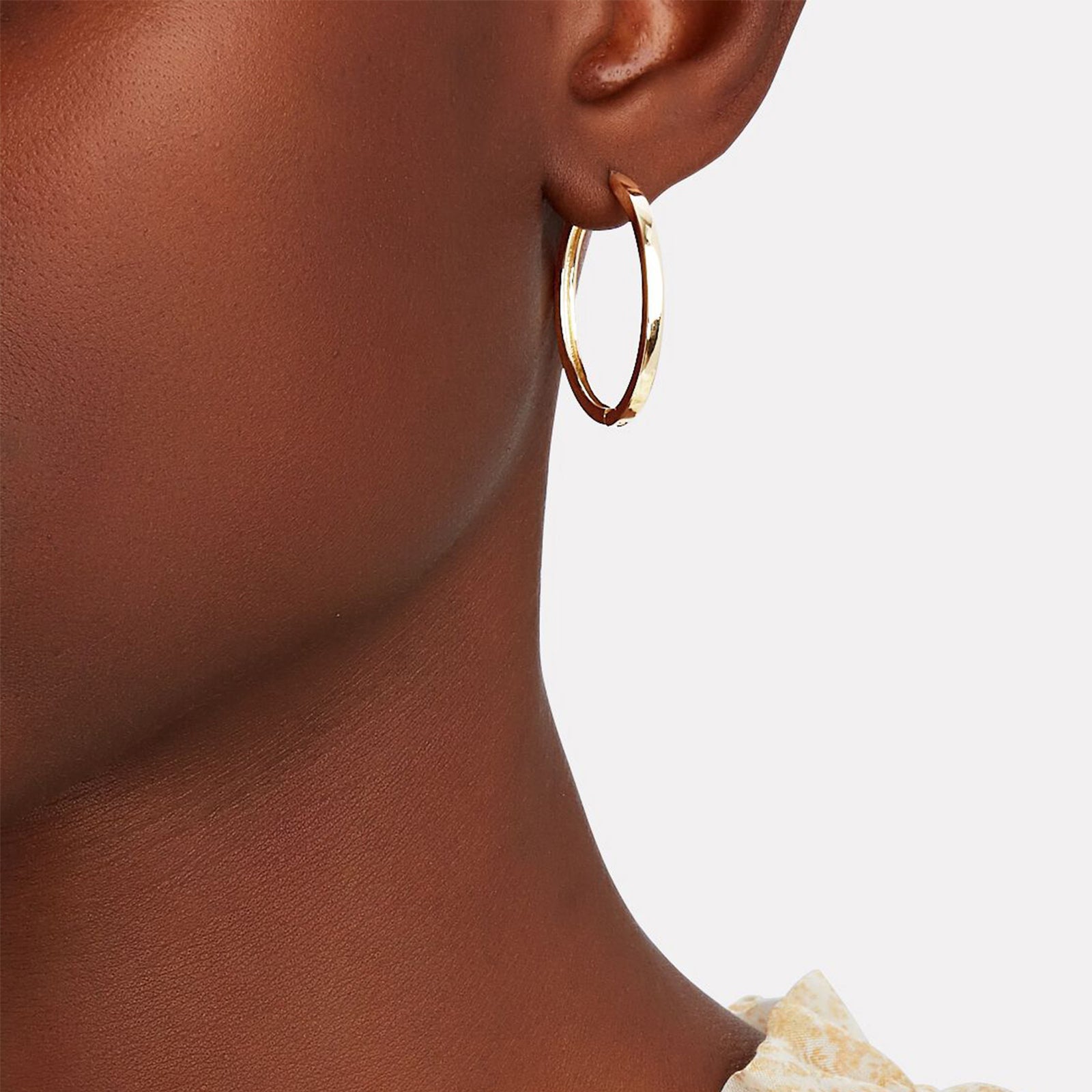 Timeless Hoop | SHASHI gold hoop earrings - SHOP SHASHI